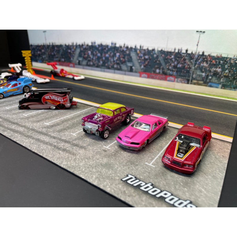 TURBOPADS - 1/64 - DRAG STRIP BACKGROUND 70 X 17.5CM BACKGROUND DIECAST ...